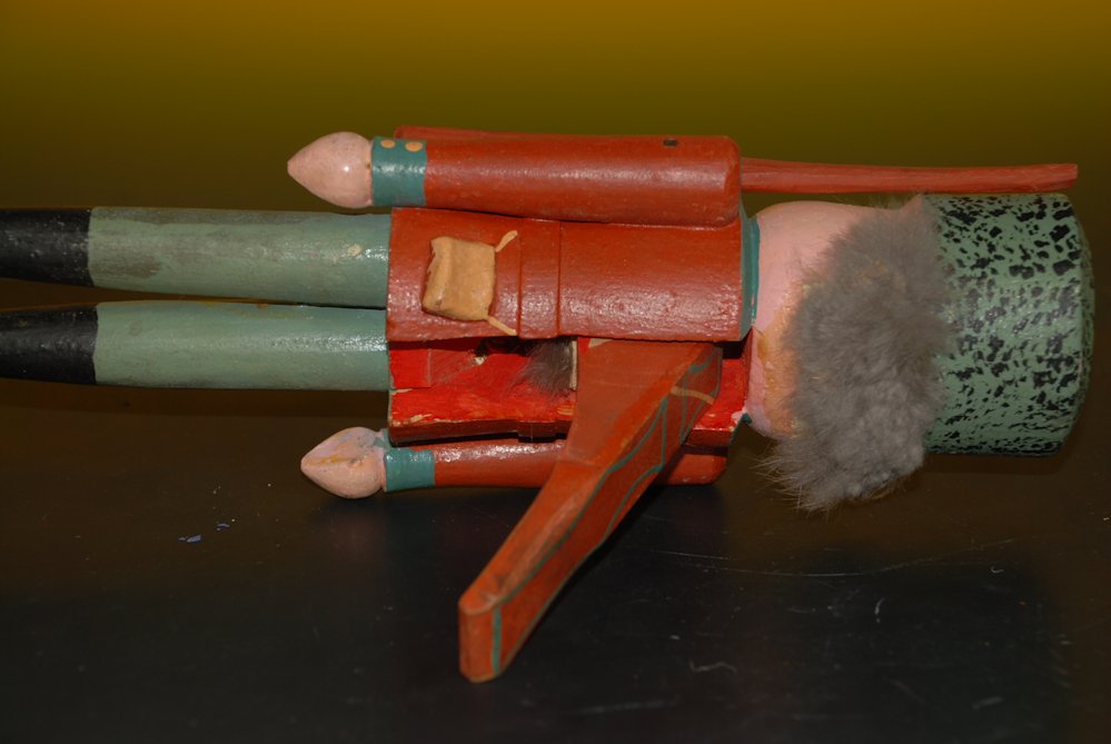 Erzgebirge Füchtner nutcrackers * hunter height 11.8 inch * at 1900