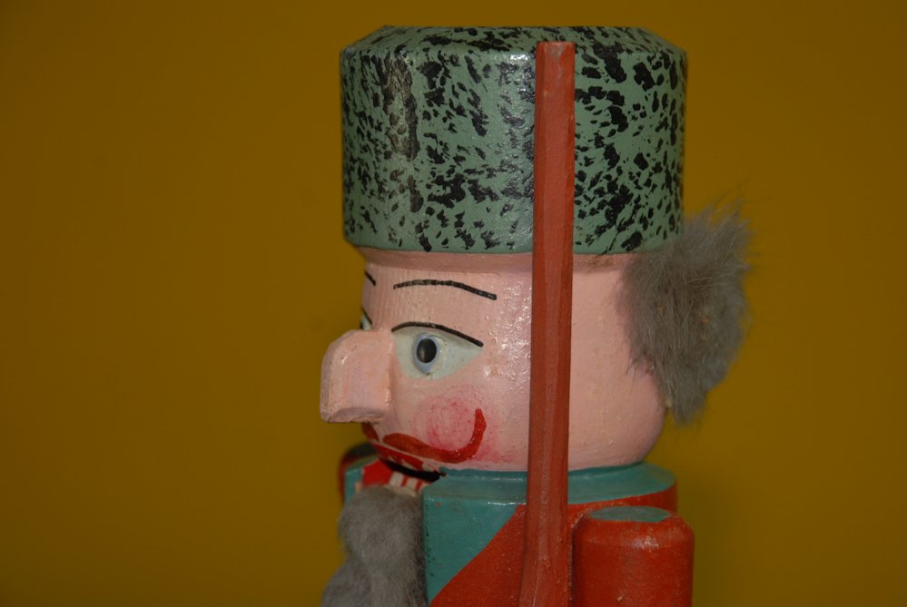 Erzgebirge Füchtner nutcrackers * hunter height 11.8 inch * at 1900