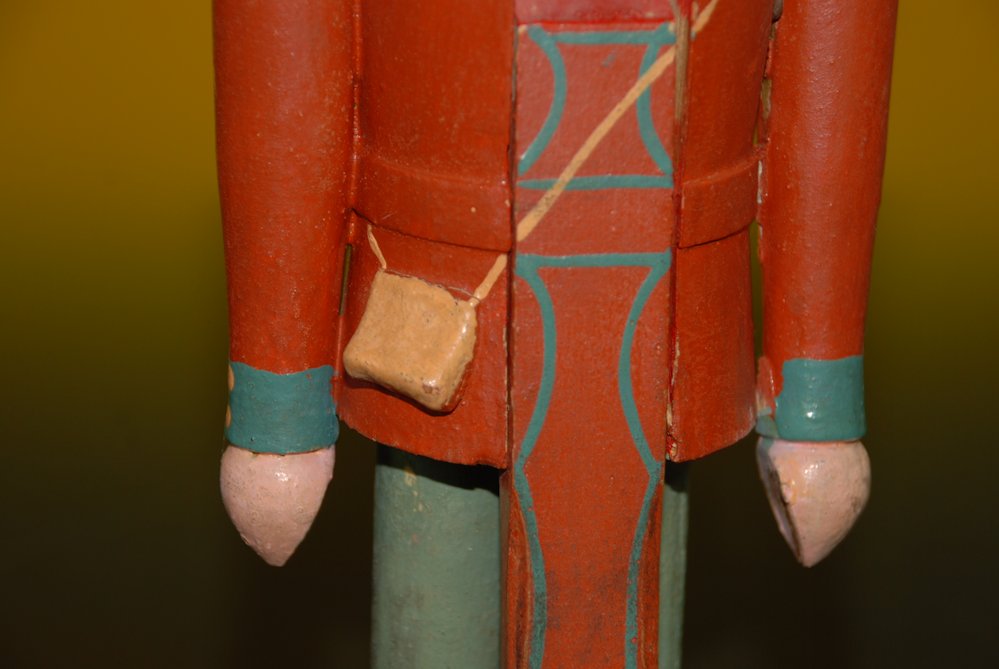 Erzgebirge Füchtner nutcrackers * hunter height 11.8 inch * at 1900