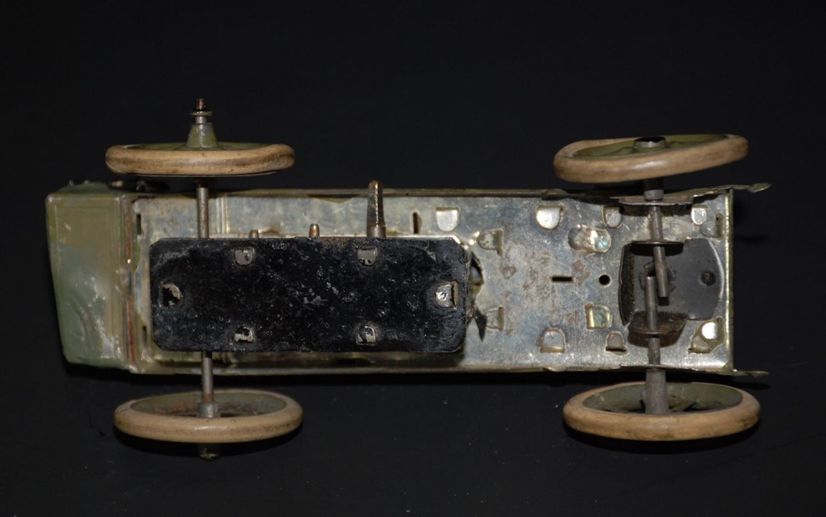 antique G.Heyde Dresden * cannon car with clockwork * 4.8 cm figure ...