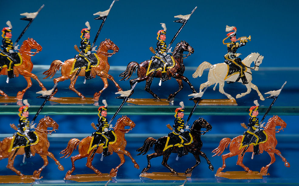 16 antique tin figures * uhlans cavalry with pennant lances * in front ...